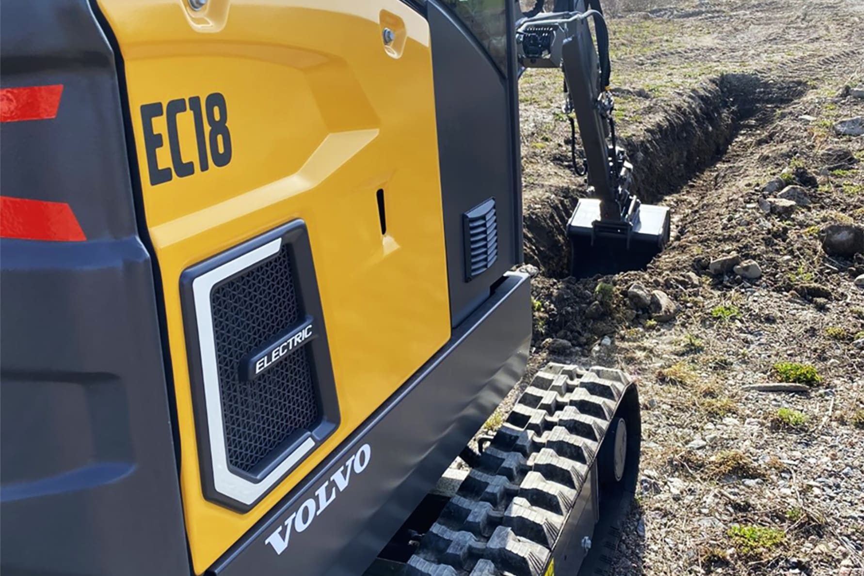Tufft test av Volvo EC18 Electric | Swecon Anläggningsmaskiner AB