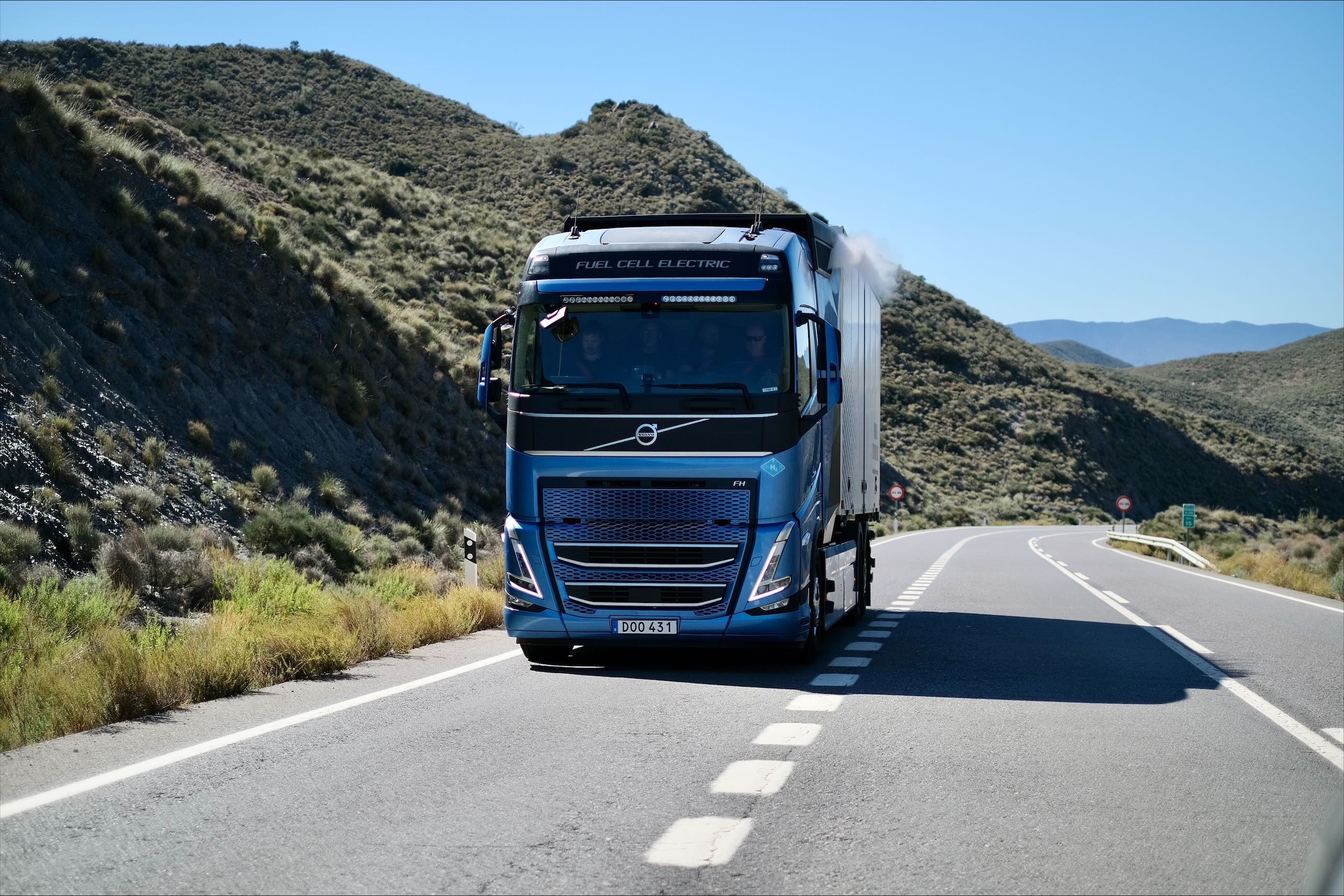 Volvo utvecklar lastbilar som drivs med vätgas | Swecon ...